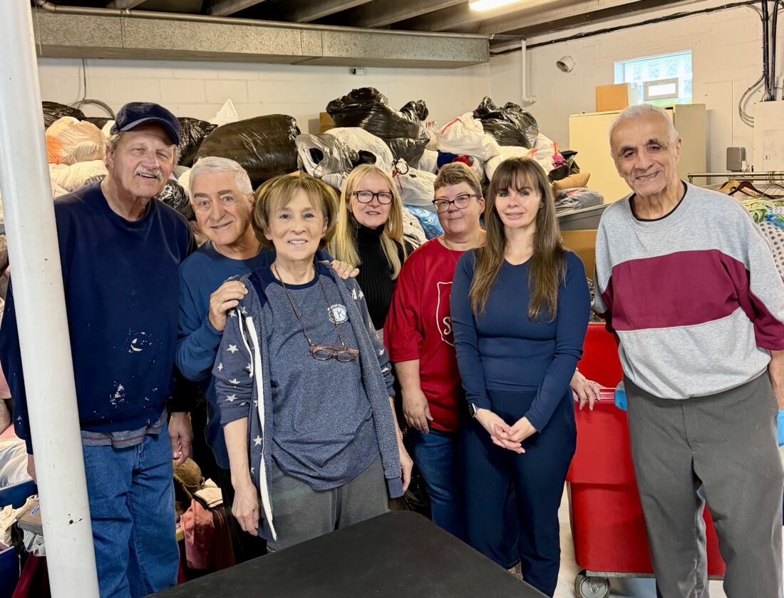 LENDING A HAND | News, Sports, Jobs - The Herald Star